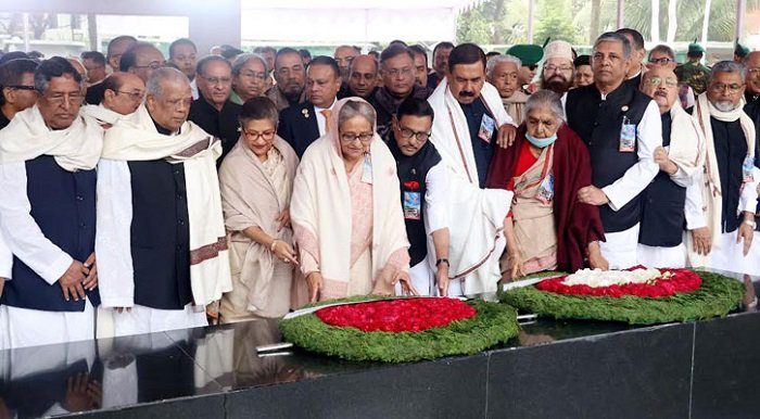 SYLHETMIRROR.COM | Sheikh Hasina pays homage to Bangabandhu
