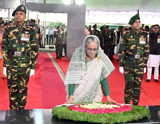 SYLHETMIRROR.COM | PM Sheikh Hasina pays homage to Bangabandhu to mark diamond jubilee of AL